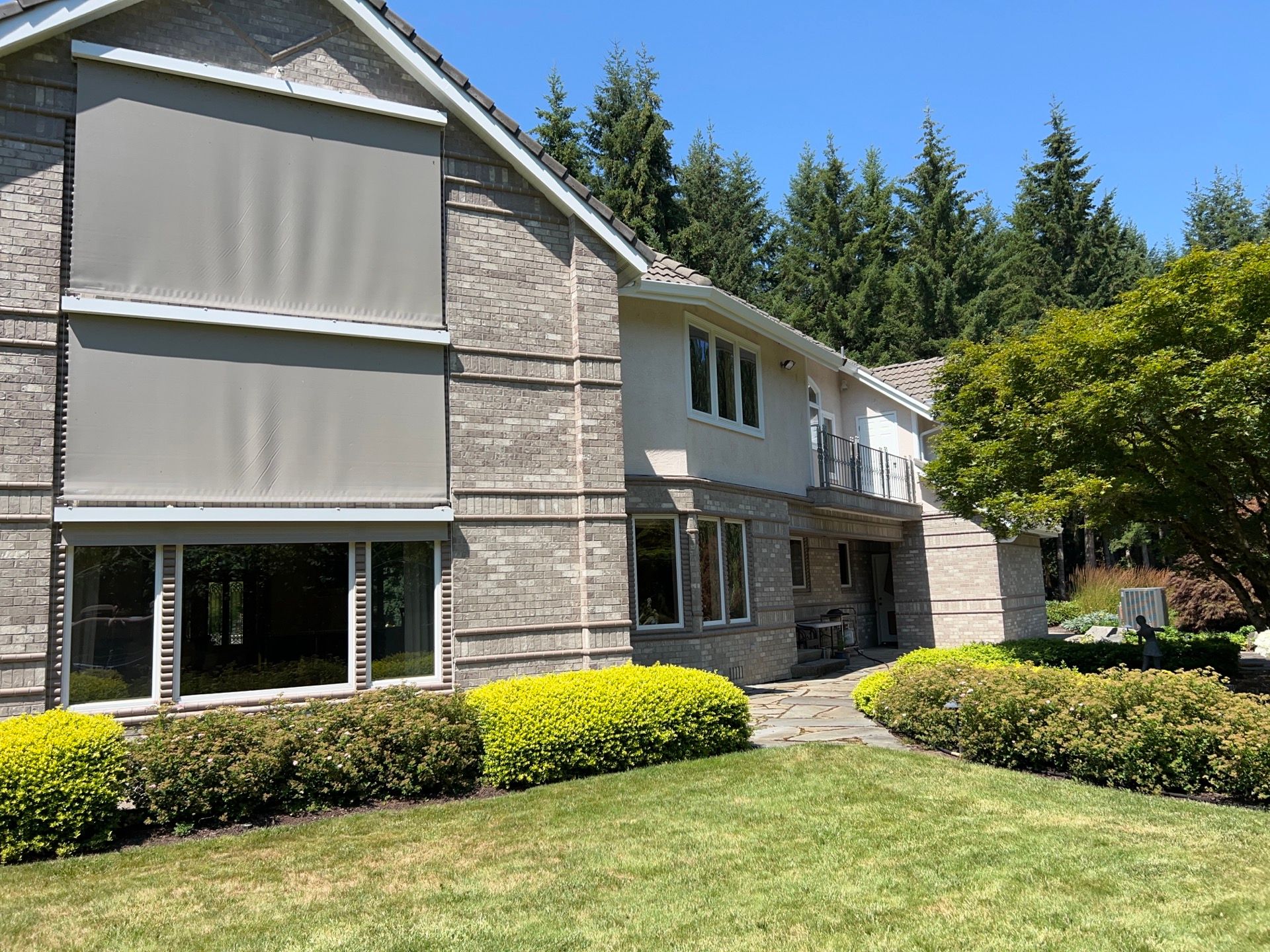 How to Choose the Best Gutter Color Options for Your Home